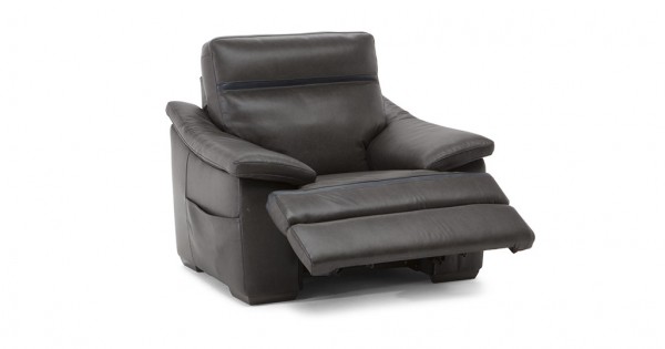 beautiful-recliners-at-peerless-furniture